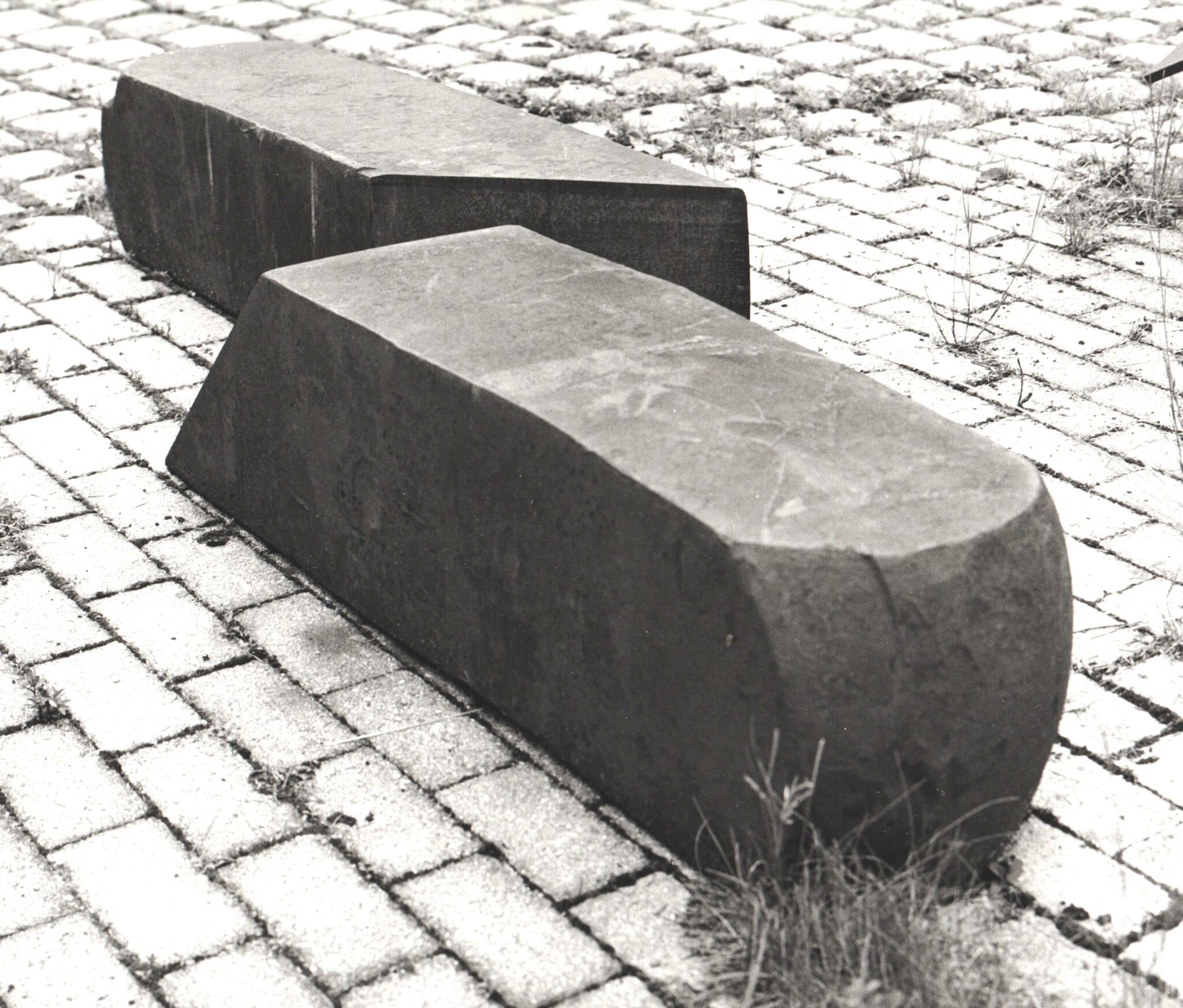 Vierkantkörper mit Teilung – Alf Lechner Stiftung